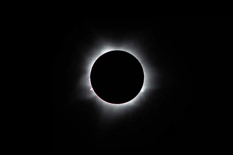 NAUKA | Total solar eclipse: emotions sky-high in Australia as ...